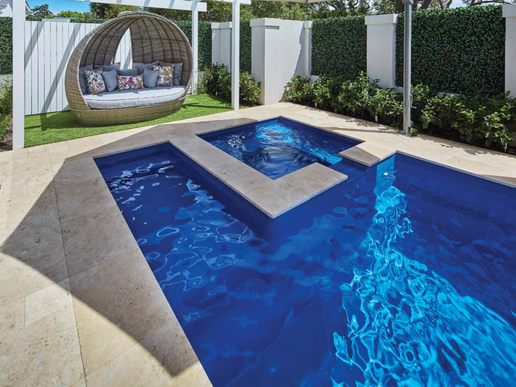 Coral Bay 7m x 3m - The Fibreglass Pool Company