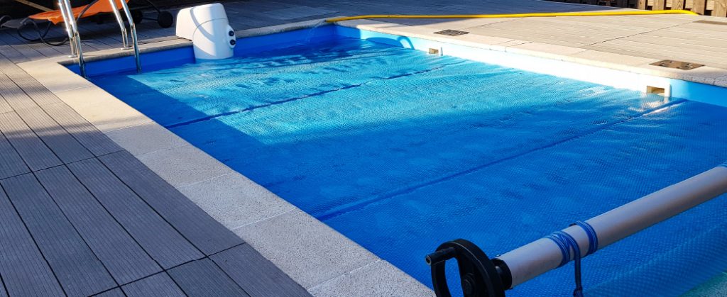 Top Pool Cover Choices For The Summer - The Fibreglass Pool Company