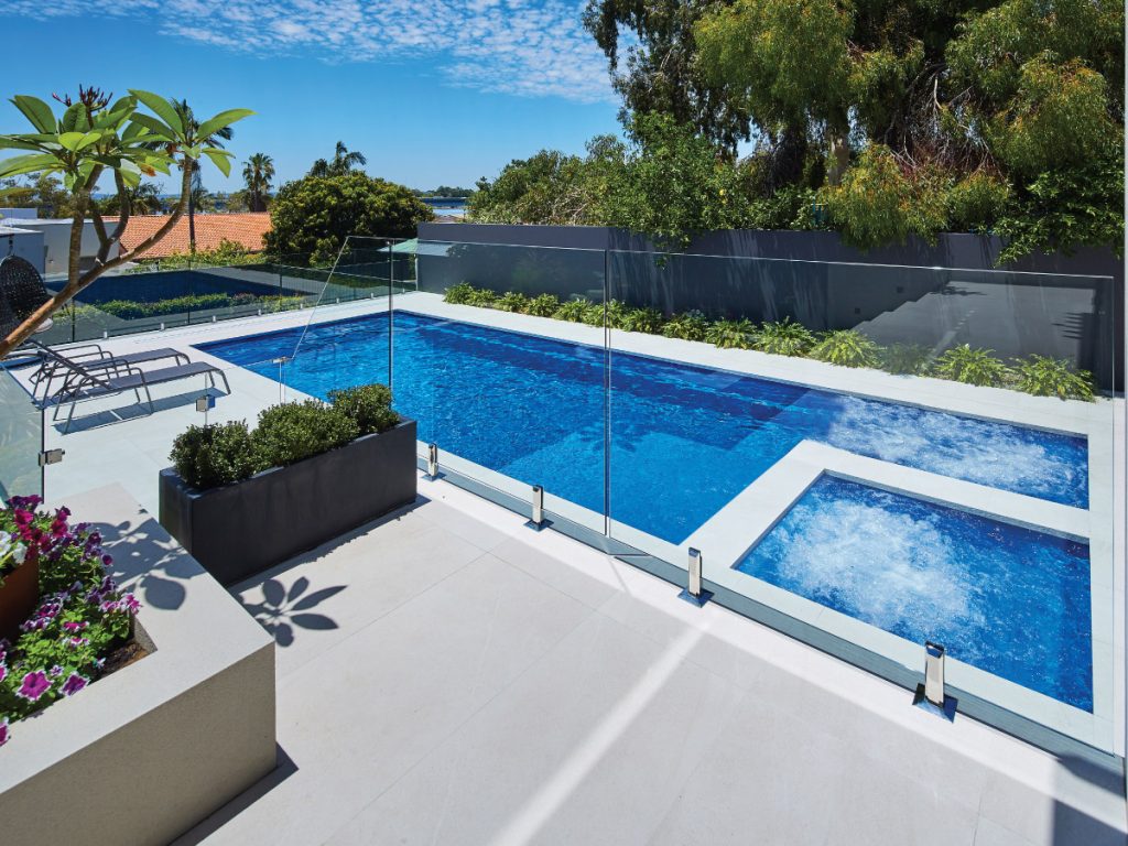 Whitehaven 10m x 4m - The Fibreglass Pool Company